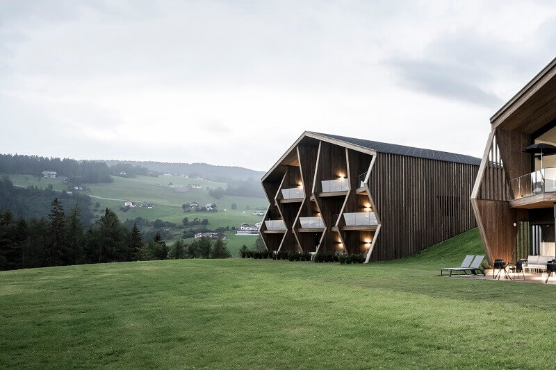 Aeon Hotel Design Project: Where Two Worlds Meet | Archi-living.com ...