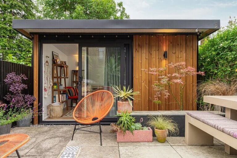 8 Summer Garden House Ideas for Year-Round Enjoyment | Archi-living.com ...